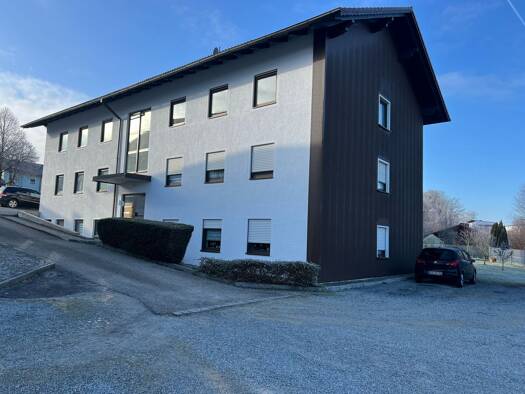 Wohnung mit Balkon mieten in Eging a.See Hartmannsreit | immowelt