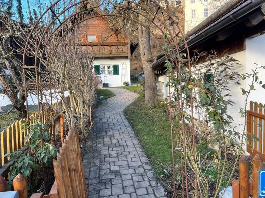 Haus mit Terasse mieten in Gangkofen Niedertrennbach | immowelt