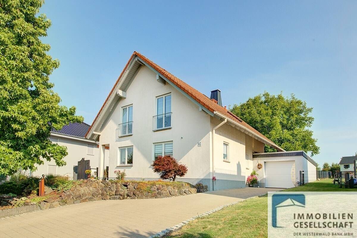 Haus 173.5 m² 385000 € zum Kauf Berod bei Hachenburg (57614)