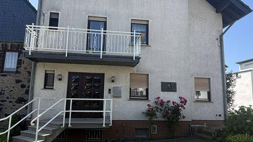 Haus 213 m² 399000 € zum Kauf Bürgerhaus Eich 2,Andernach (56626)