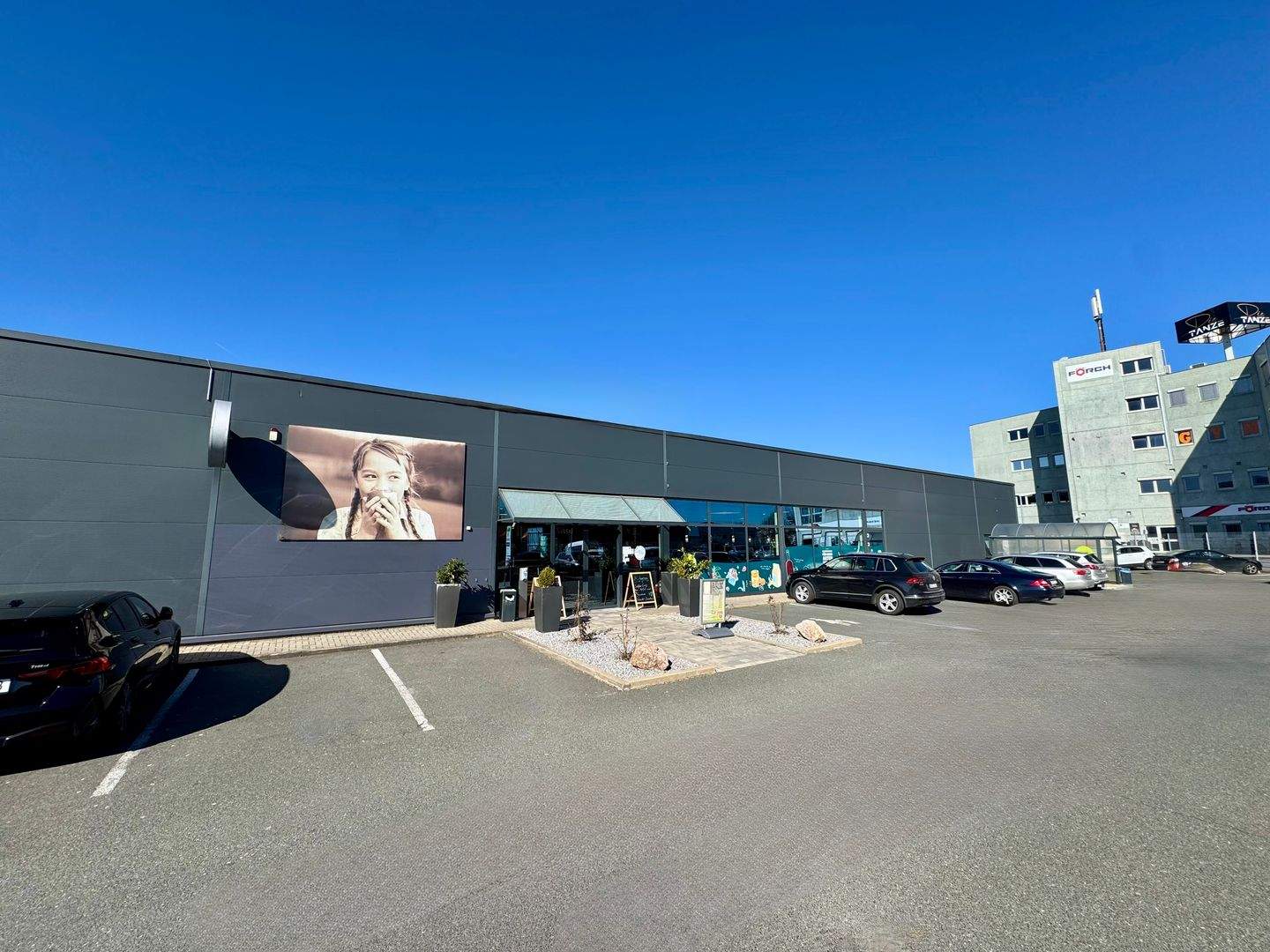 Ladenfläche 1111.52 m² 6500 € zur Miete Industriegebiet Laubanger ...