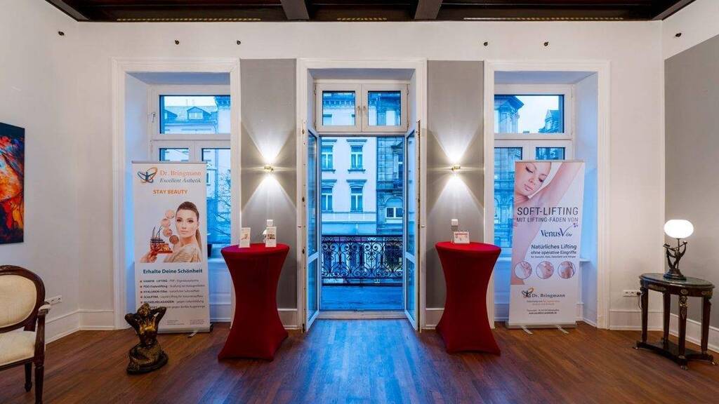 Büro-Praxisfläche 211.2 m² 2680 € zur Miete Wiesbaden,Wiesbaden (65183)