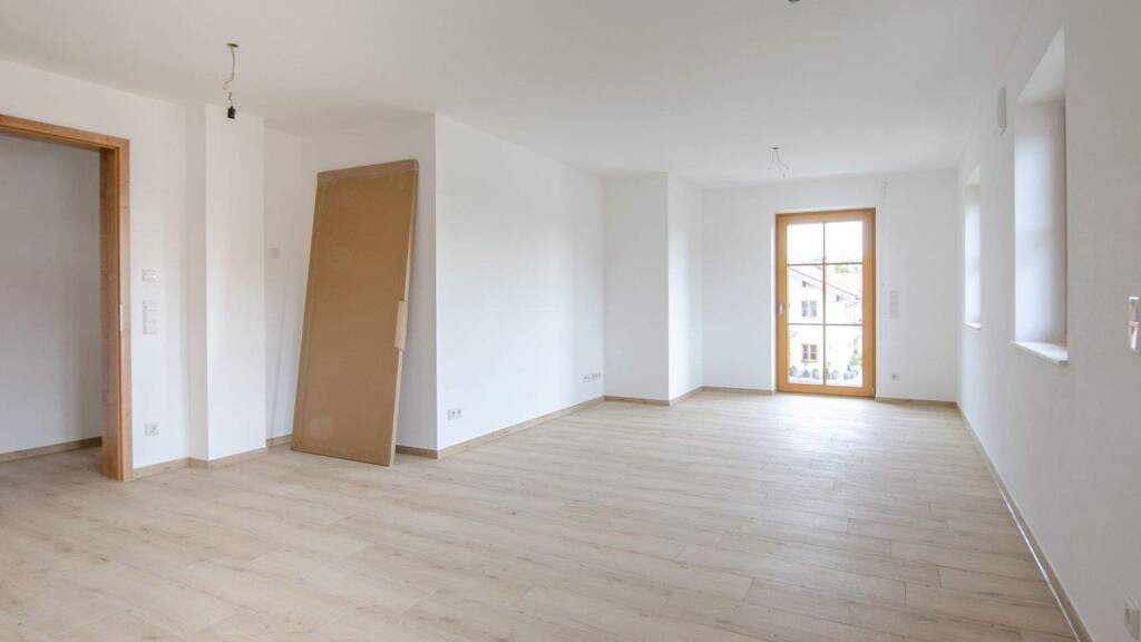 Wohnung 86 m² 1100 € zur Miete Haus,Frauenneuharting (83553)