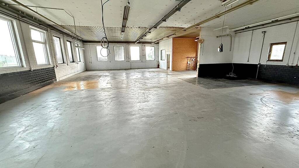 Halle-Industriefläche 1000 m² 5 € zur Miete Aichhalden,Aichhalden (78733)