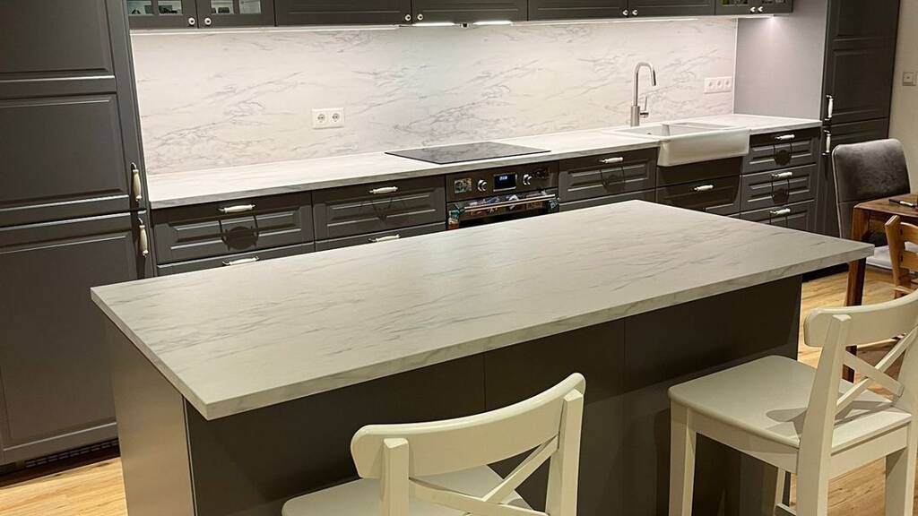 Wohnung 105 m² 1418 € zur Miete Antholing,Baiern (85625)