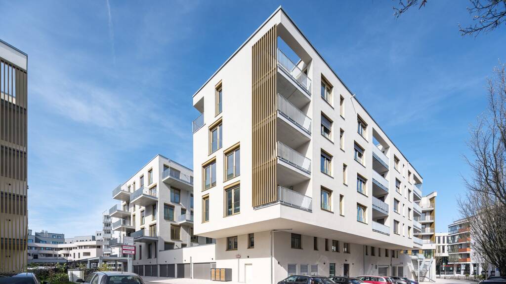 Wohnung 153.92 m² 2547.9 € zur Miete Dr. Richard-Bonz-Str. 13 ...