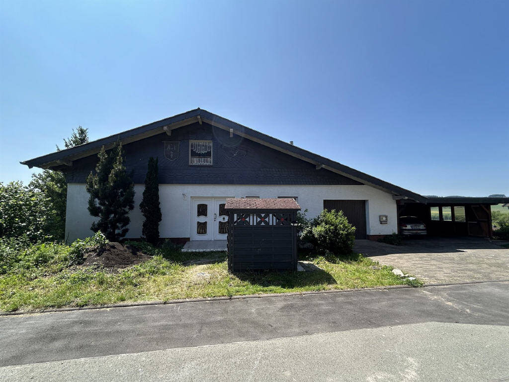 Haus 199 m² 219000 € zum Kauf Neukirchen,Lichtenfels (35104)