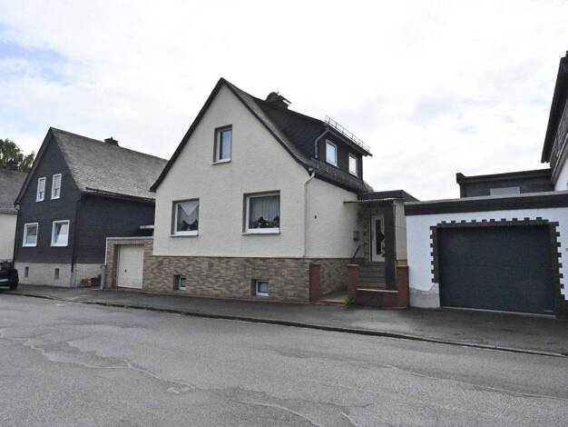 Mehrfamilienhaus kaufen in Brilon Gudenhagen-Petersborn - | immowelt