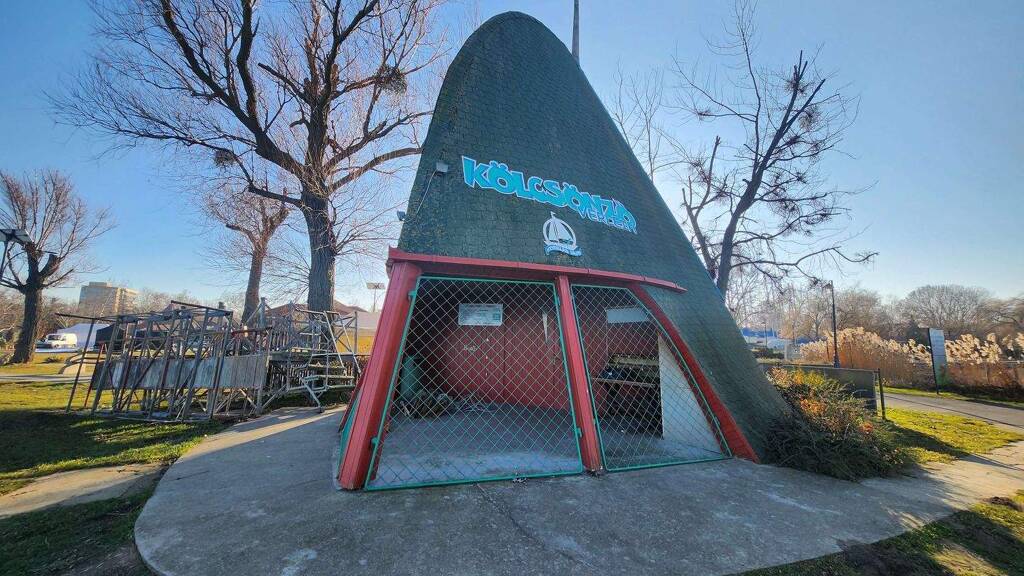 Ladenfläche 72 m² 131600 € zum Kauf (8638)