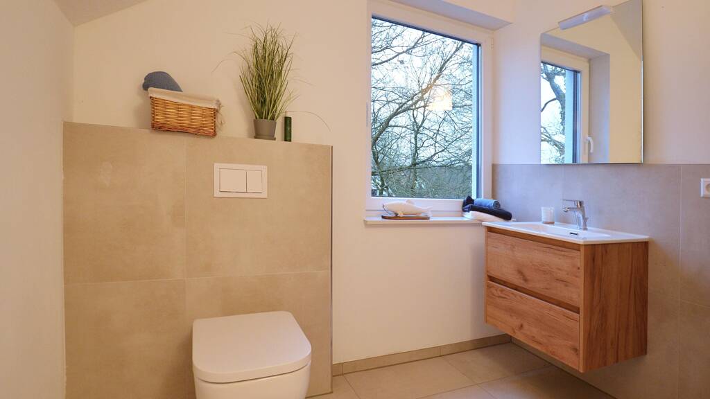 Haus 146.16 m² 1900 € zur Miete Franziskusweg 1,Stukenbrock-Senne ...