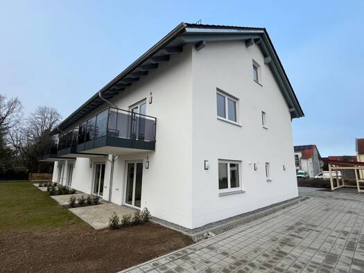 Wohnung mit Balkon mieten in Michelsneukirchen Ponholz | immowelt