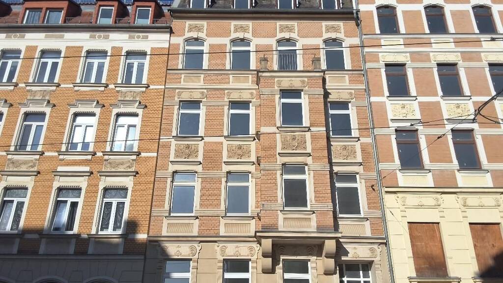 Wohnung 80.64 m² 400 € zur Miete August Bebel Straße 119,Reißiger ...