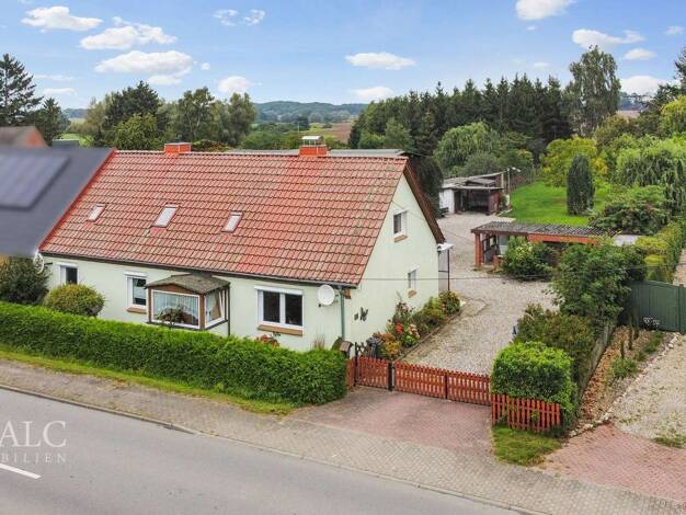 Haus mit Garten kaufen in Bobitz, Nordwestmecklenburg - 3 Angebote ab 215.000 Euro | immowelt
