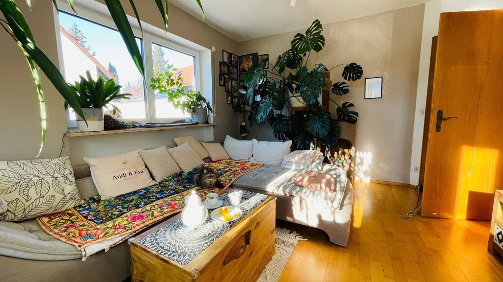 Wohnung 145 m² 1150 € zur Miete Neunkirchen,Neunkirchen a.Brand (91077)