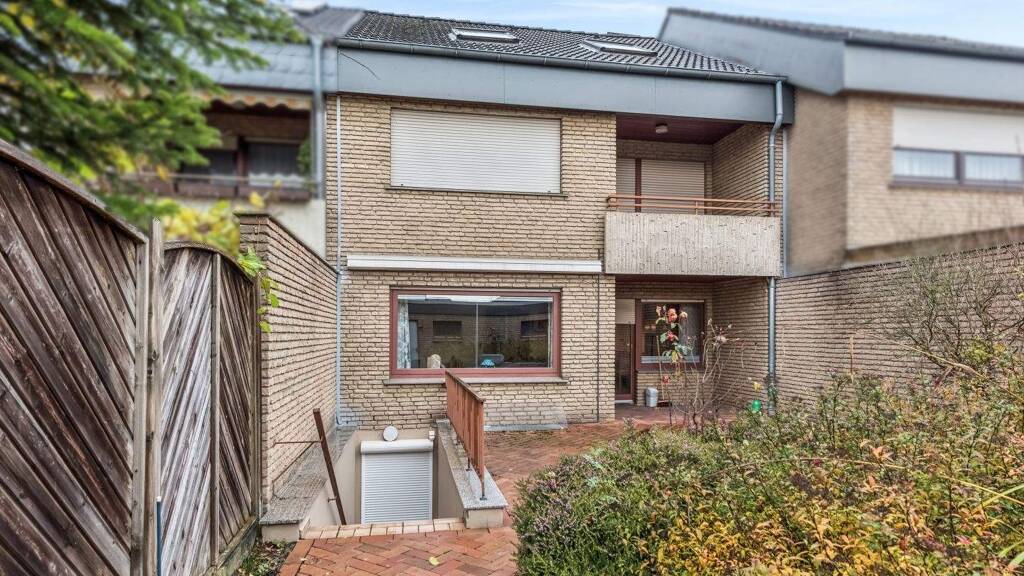 Haus 120 m² 249000 € zum Kauf Bustedt,Bünde (32257)