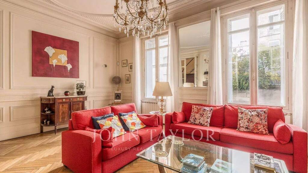 Haus 235 m² 1375500 € zum Kauf (33000)