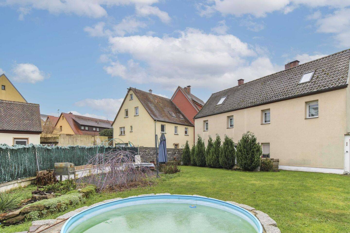 Haus 340 m² 350000 € zum Kauf Wilhermsdorf,Wilhermsdorf (91452)